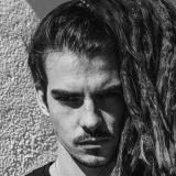 MUY LEJOS (PART. IVANA Y HARD GZ) - Xavibo - LETRAS.COM