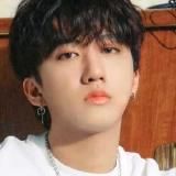 Mirror Mirror (feat. F.HERO & MILLI): traduction française de Changbin