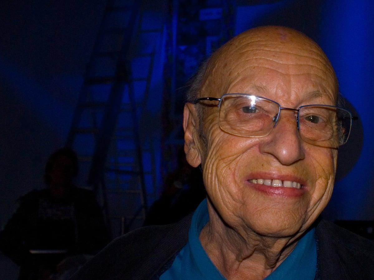 BORBORYGMUS (EN ESPAÑOL) - Jean-Jacques Perrey - LETRAS.COM