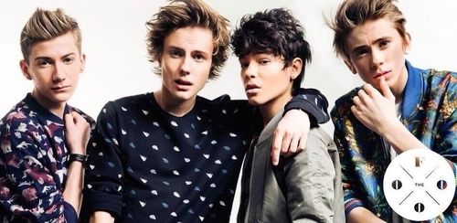 The Fooo fotos (4 fotos) - LETRAS.MUS.BR