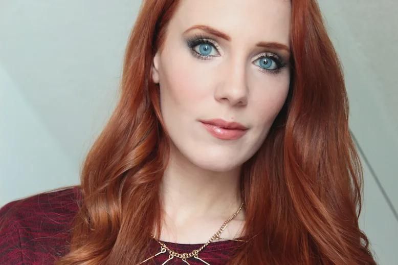VERMILLION DREAMS - Simone Simons - LETRAS.COM