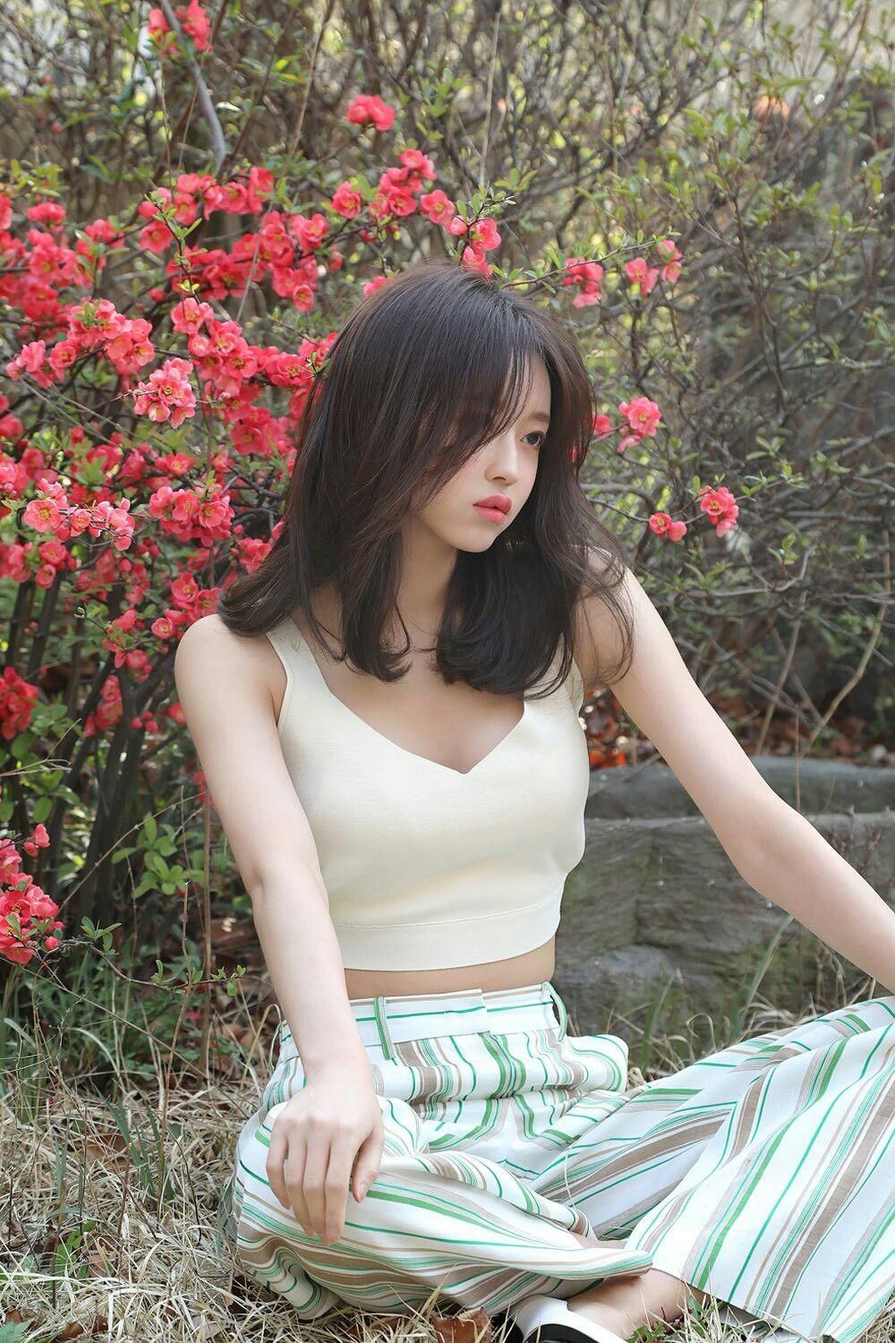 Shooting Star - YooA - OUVIR MÚSICA