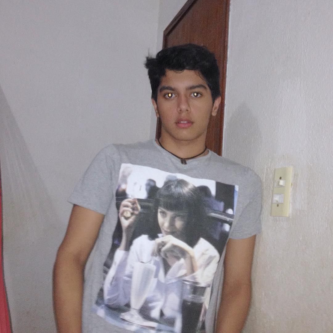 Isaac Sharon fotos (2 fotos) - LETRAS.MUS.BR