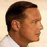 CÓMO ES POSIBLE QUE A MI LADO - Luis Miguel - LETRAS.COM