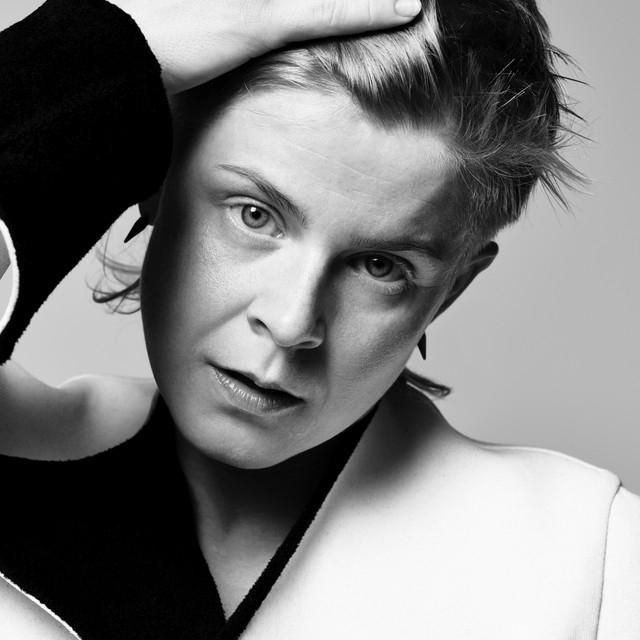 HONEY (TRADUÇÃO) - Robyn - LETRAS.MUS.BR