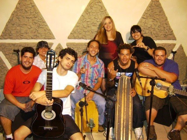 O ARTISTA E A MUSA (EN ESPAÑOL) - ElephantClub - LETRAS.COM