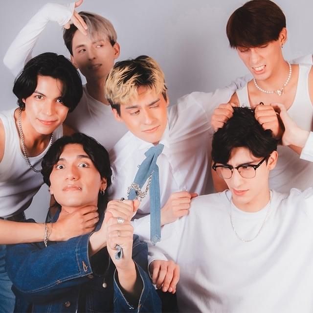 LAST MCCN - Q_ARE - LETRAS.COM